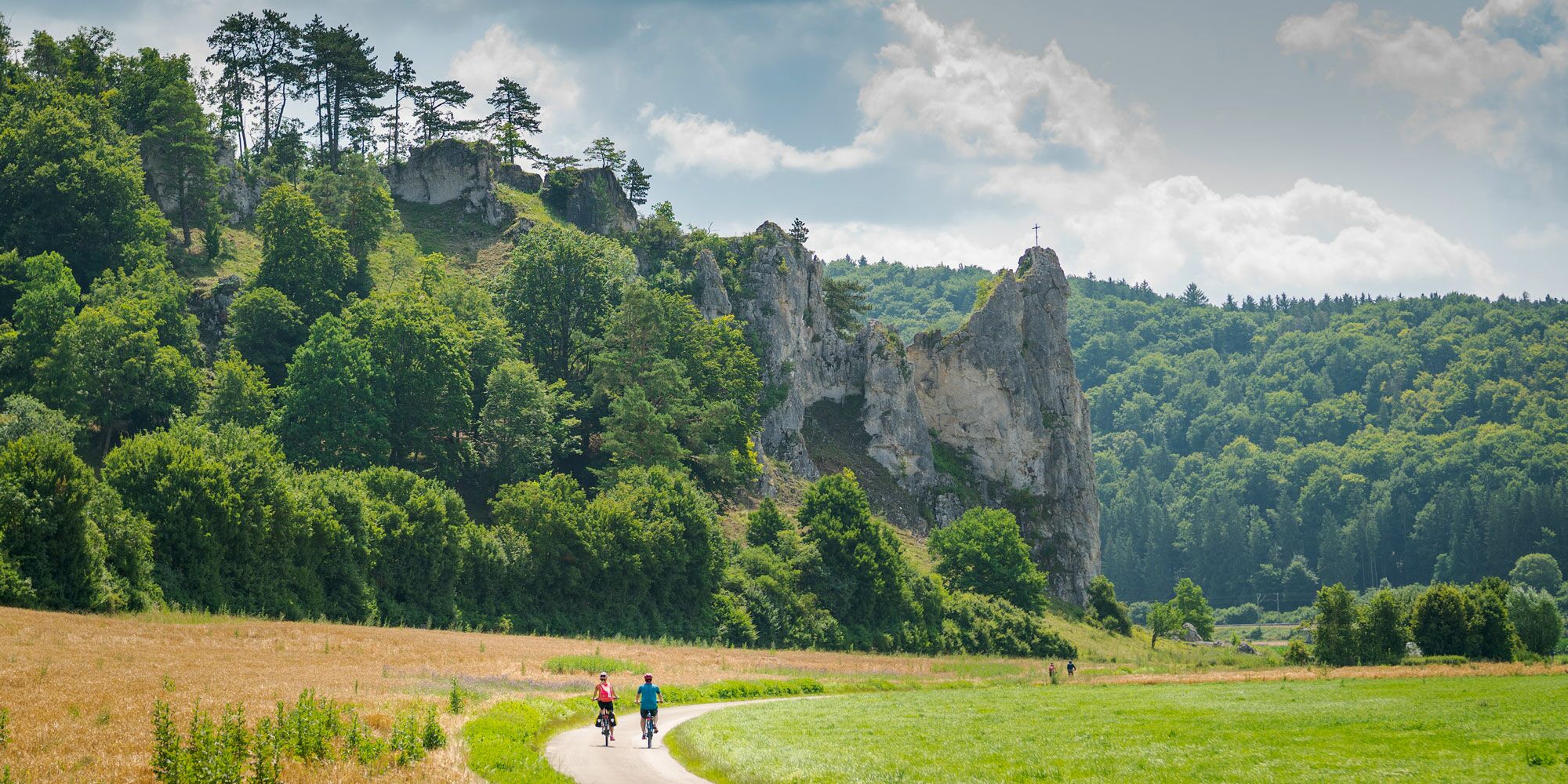 On the Altmühltal Panorama Trail to the Twelve Apostles - DB Regio Bayern