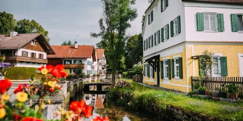 Huglfing: the village in the blossoming Pfaffenwinkel - DB Regio Bayern