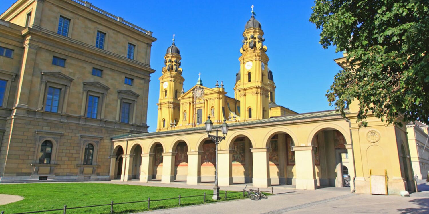 Original film locations from The Three Musketeers - DB Regio Bayern